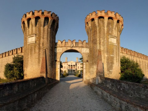 History & Curiosity about Roncade Castle Treviso Italy