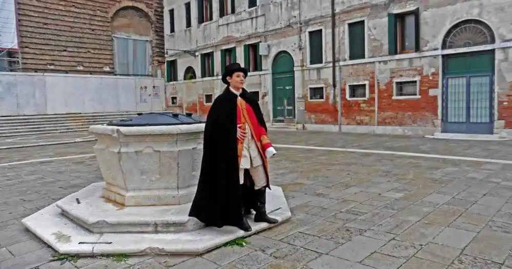 Theatrical Walking Tour with the Codega | Venice Carnival