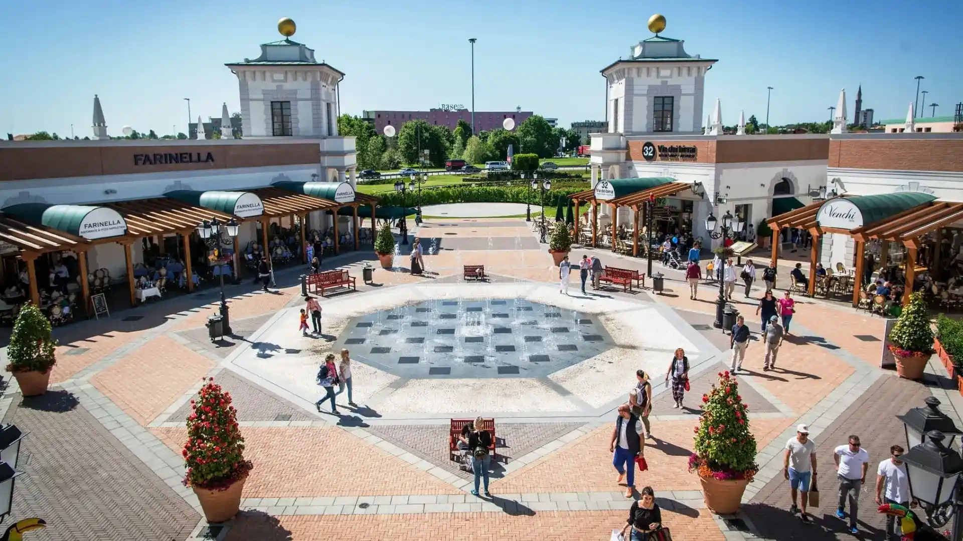 Noventa di Piave Designer Outlet. Il grande outlet veneto a un'ora da ... Noventa di Piave Designer Outlet. Il grande outlet veneto a un'ora da ...